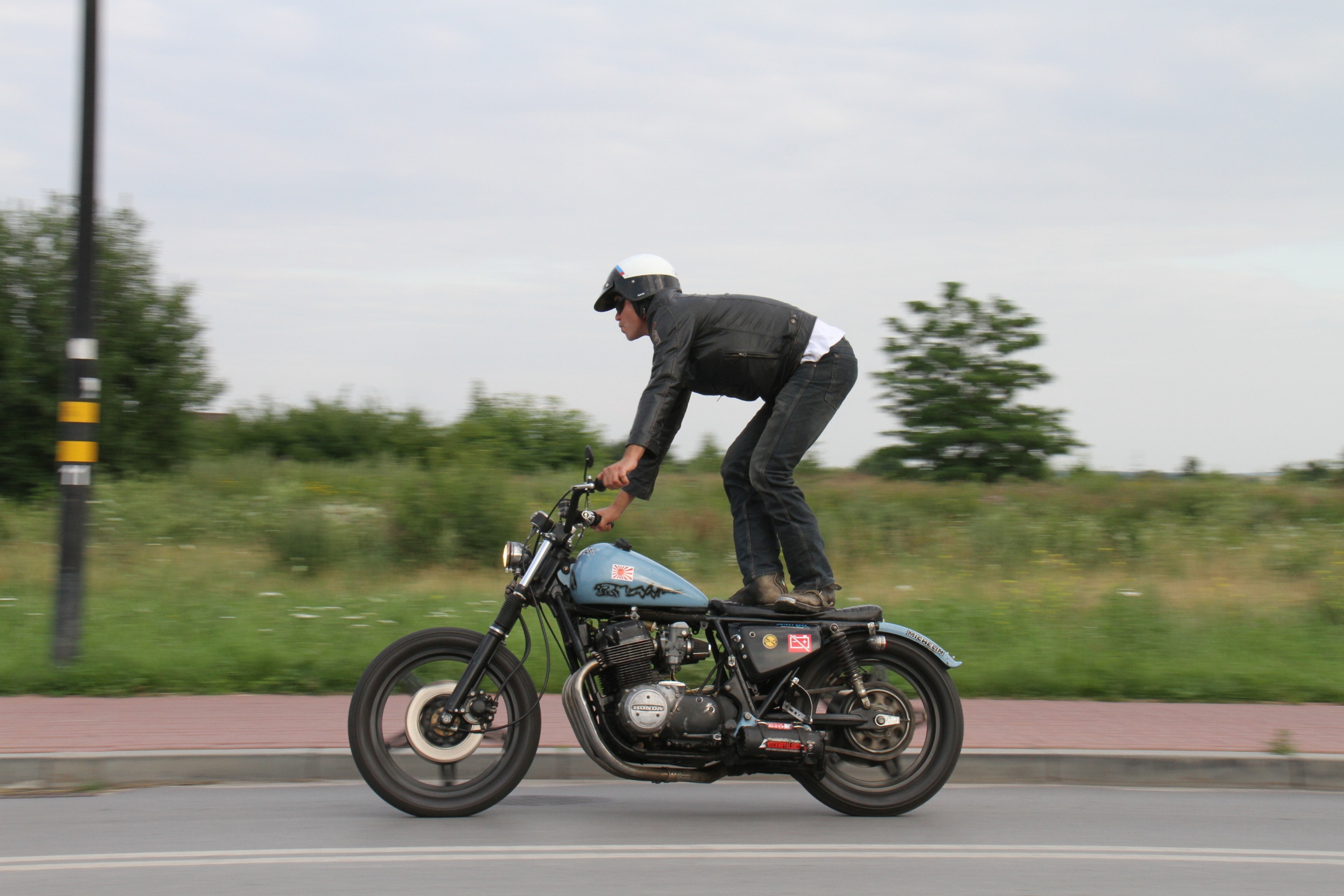 Zdjęcia: 005 Honda CB 750 Four custom stunt - Honda CB 750 Four jako custom