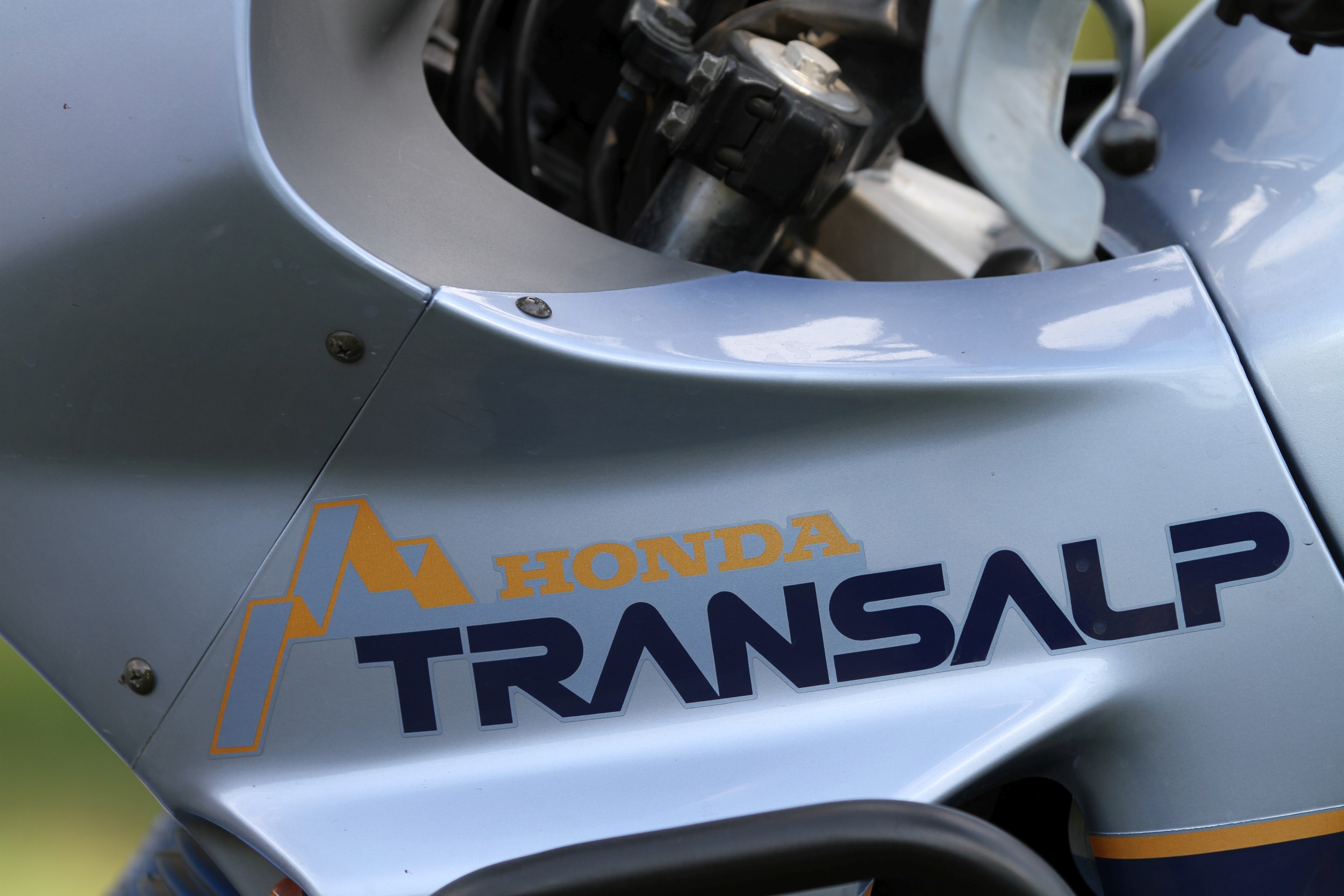 Zdjęcia: 16 Honda XL 600 V Transalp owiewki logo 1990 - Honda Transalp ...