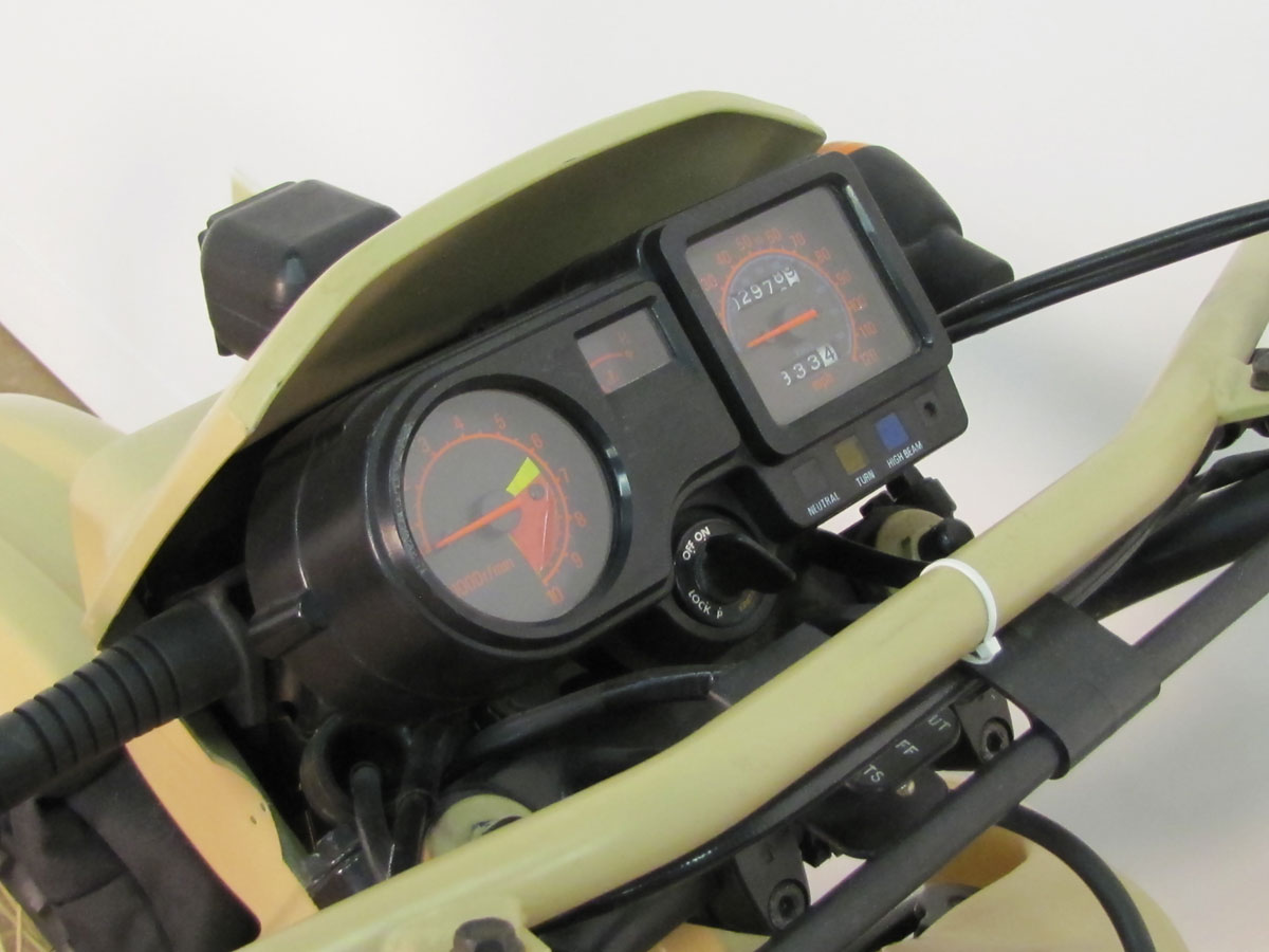 Zdjęcia: HDT 17 - Znajomy klekot Wojskowe Kawasaki KLR 650 z silnikiem ...