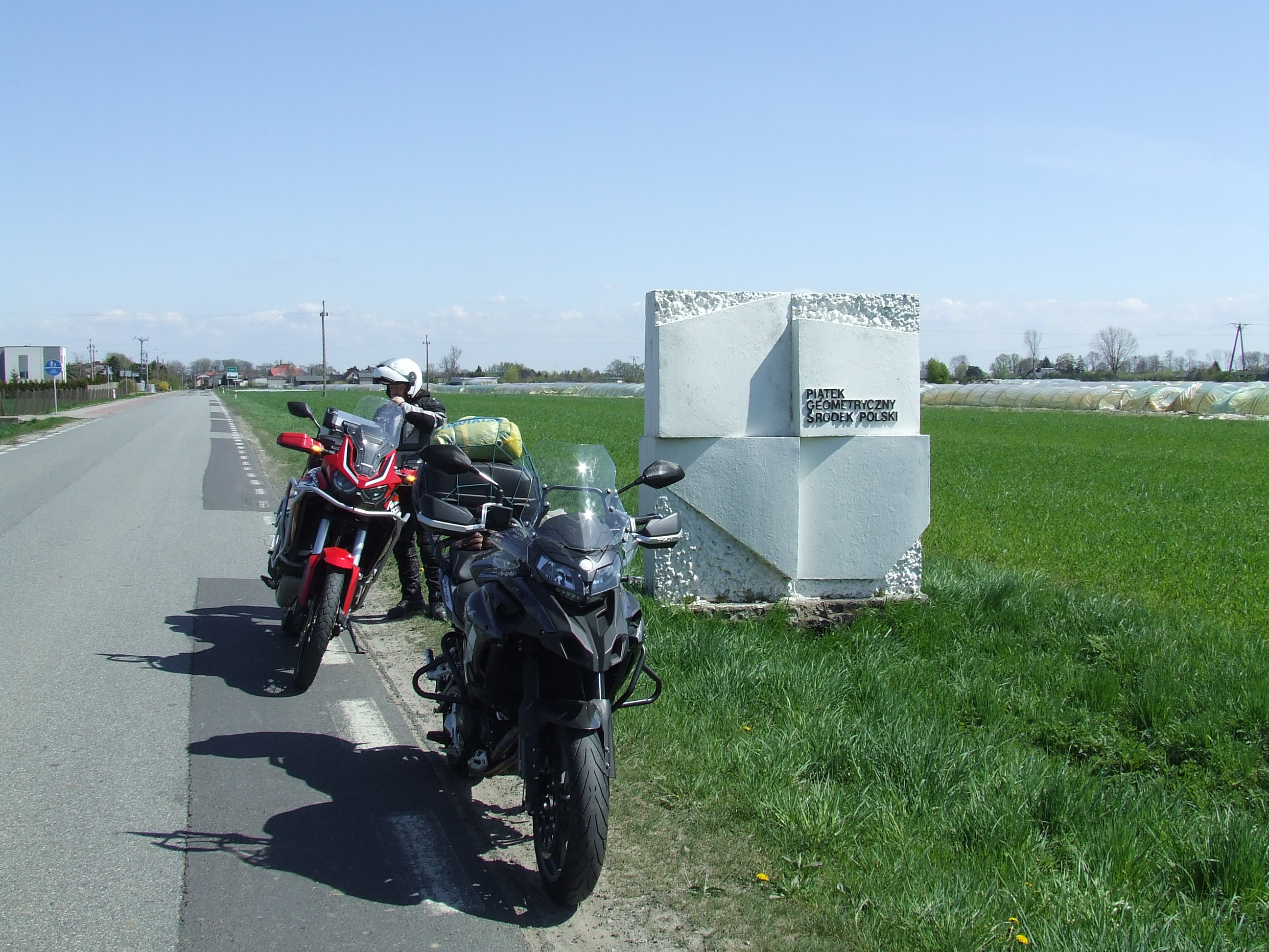 Zdjęcia: 09 Piatek Takie tablice obwieszczaja ze jestesmy w srodku ...